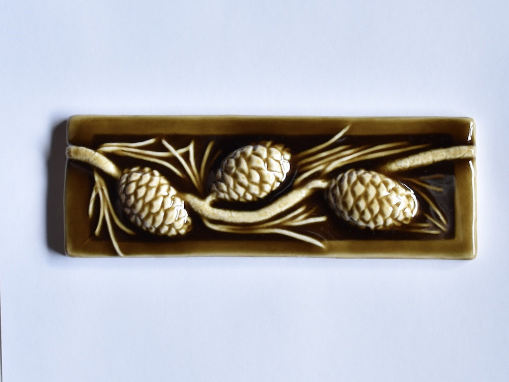 Pine Cone Tile Border | Powderhounds Tiles