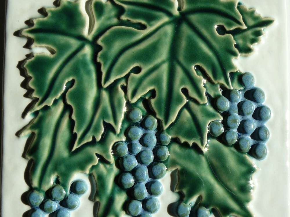 Grape Leaves tile | Powderhounds Tiles